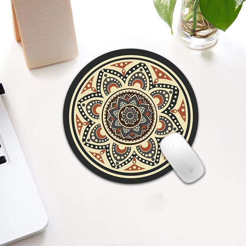 Round mouse mat with bohemian pattern