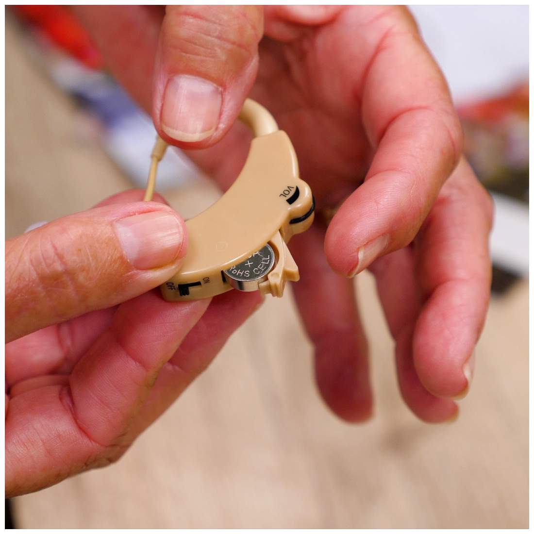 Sound amplifier for ear - discreet design