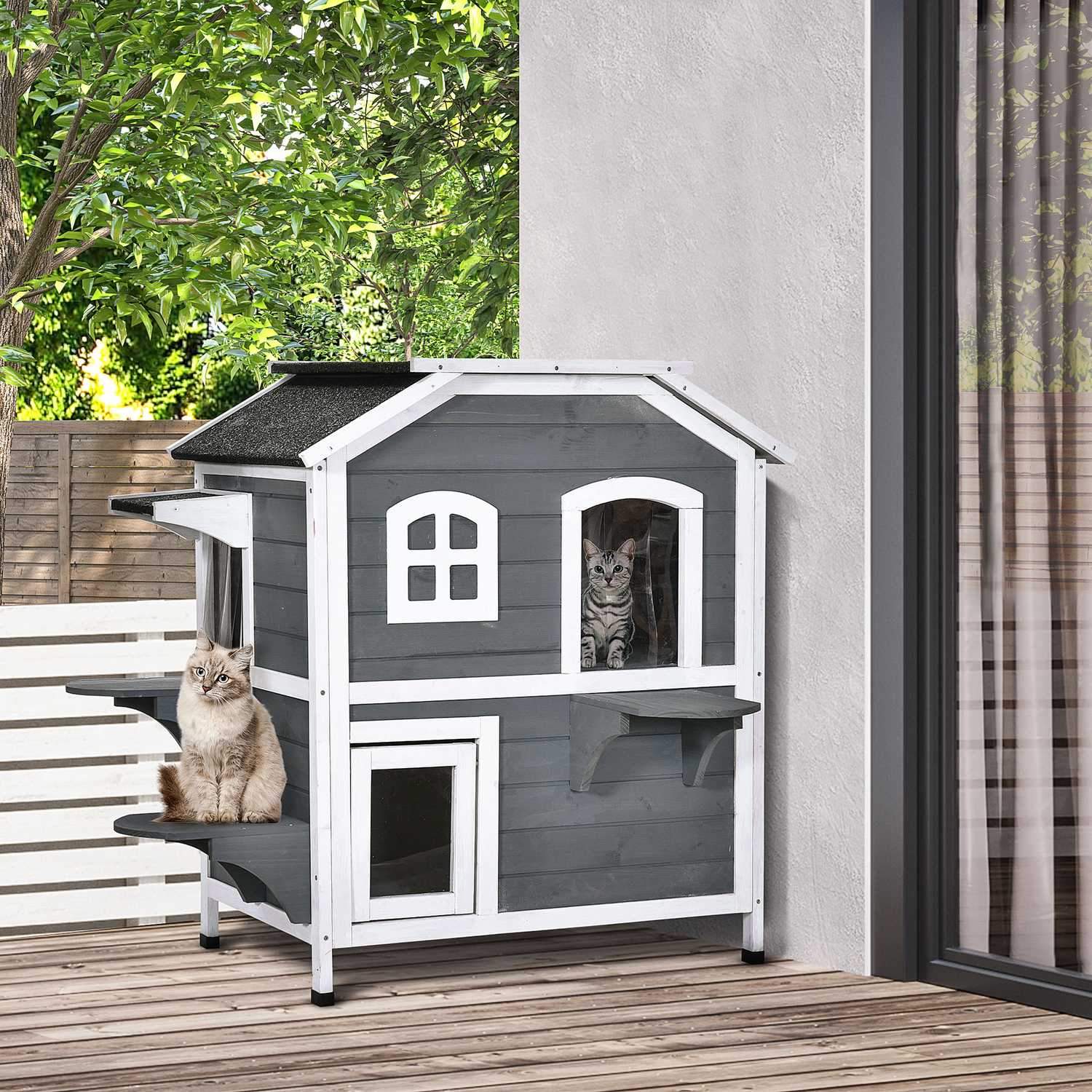 Weatherproof Spruce Cat House with Stairs