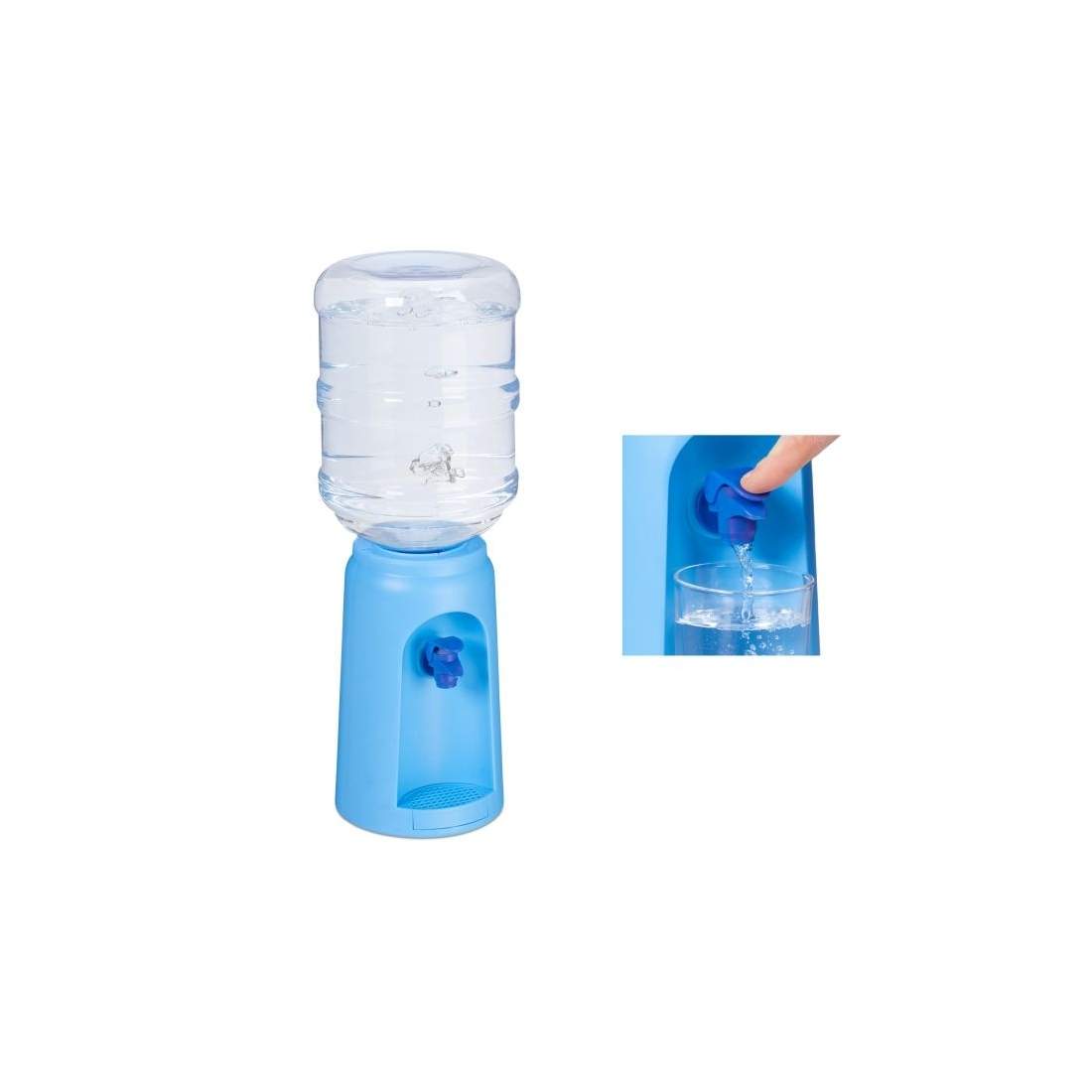 Water dispenser with tank