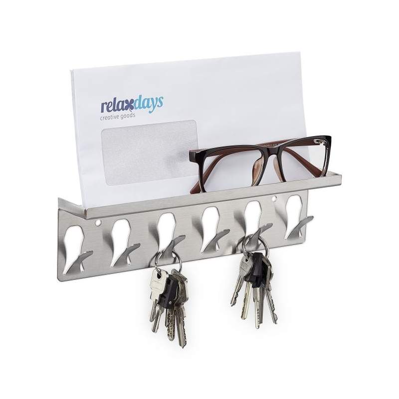 Hook strip with shelf