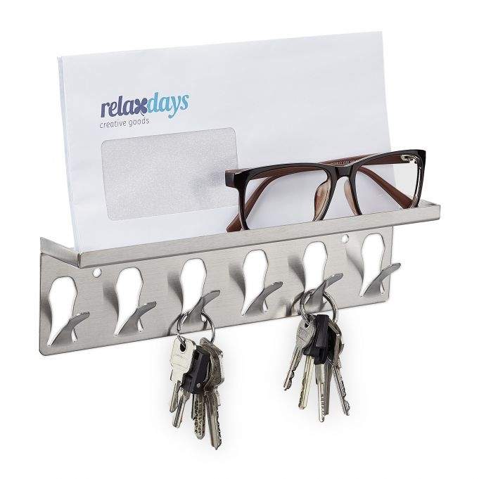 Hook strip with shelf