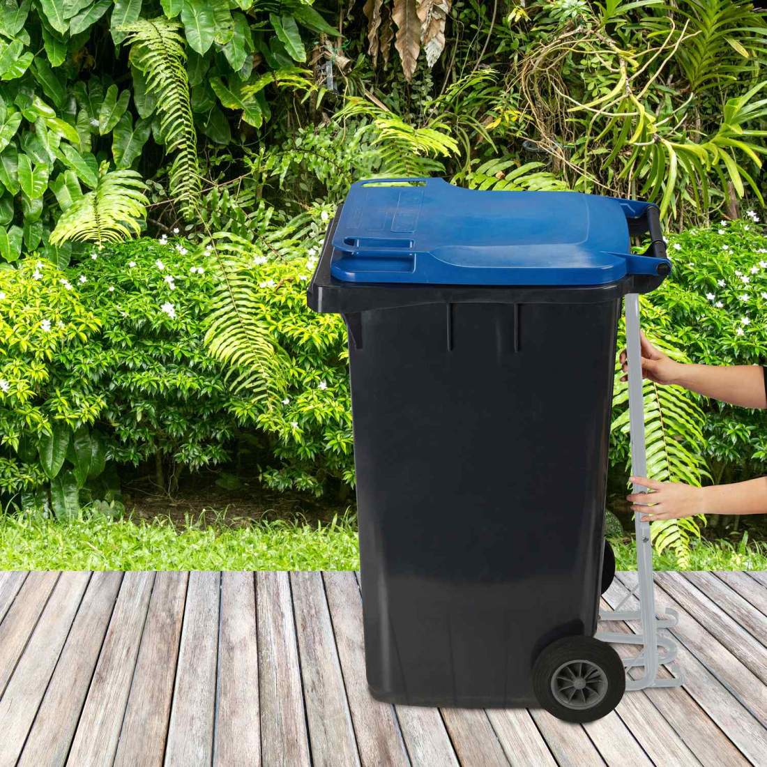 Gray waste compactor for the dustbin