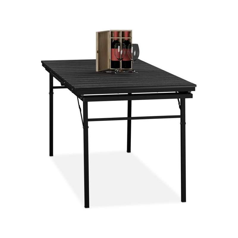 Folding extendable garden table