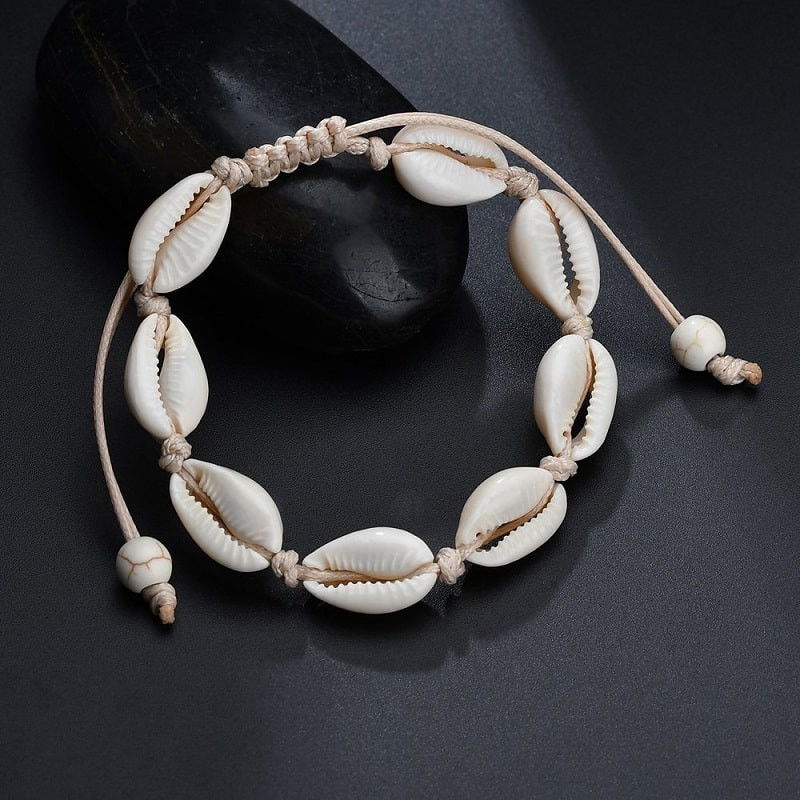 Adjustable Bracelet with white shells - White