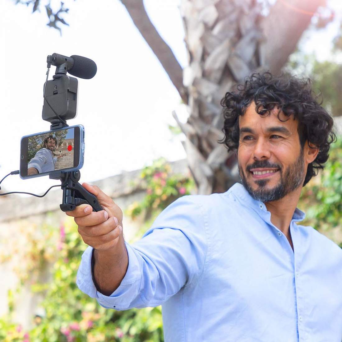 Vlog Kit with Lamp, Microphone and Remote Control