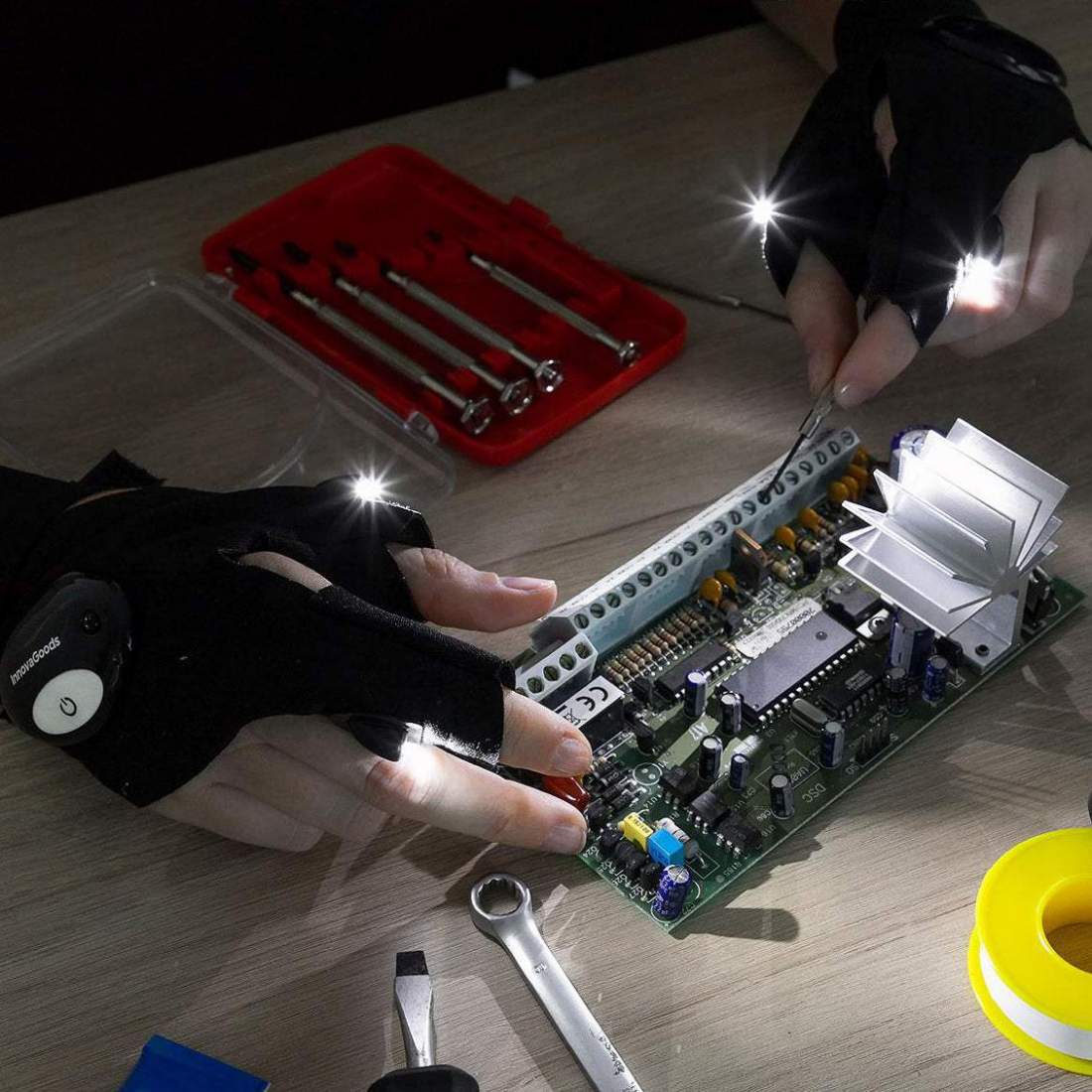 Fingerless LED Gloves - Black